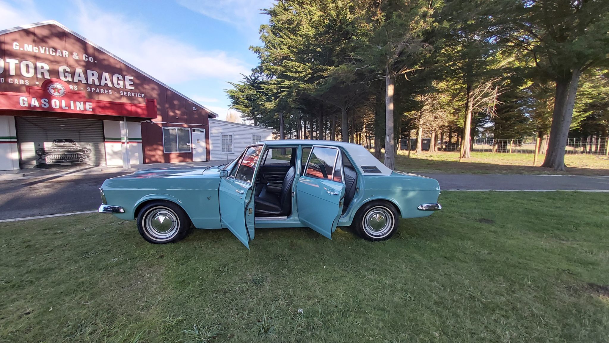 1970 Ford Zephyr - Waimak Classic Cars