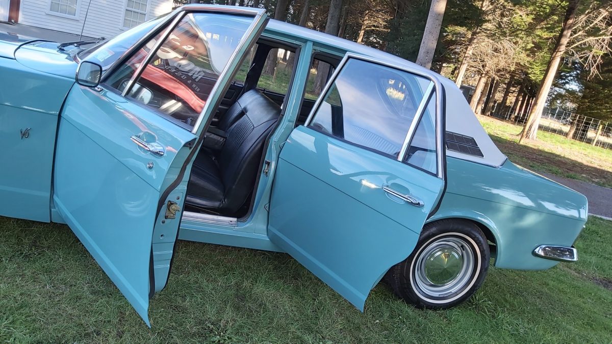 1970 Ford Zephyr | Waimak Classic Cars