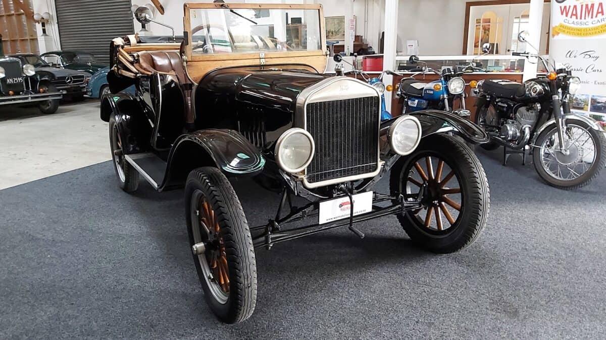 1919 Ford Model T Convertible - Waimak Classic Cars