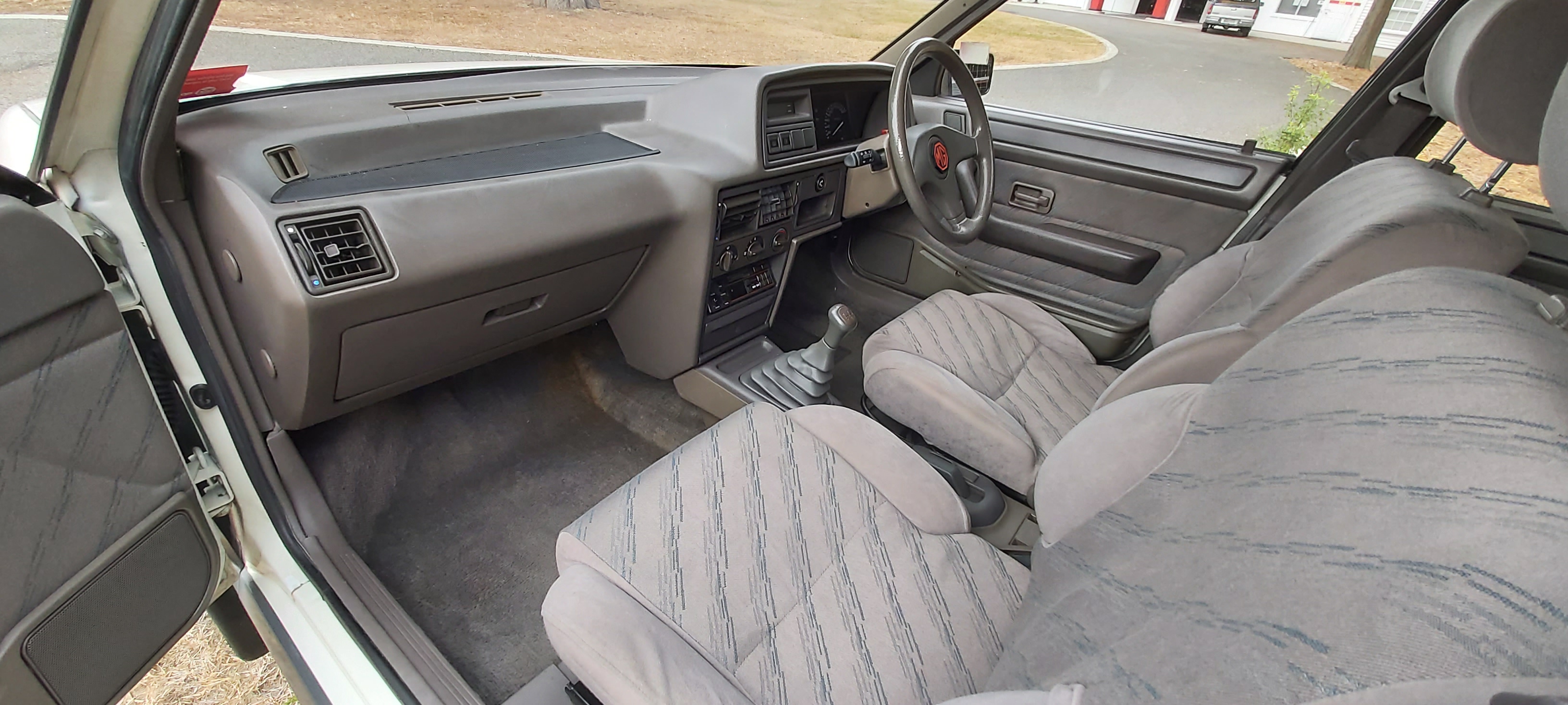 1990 Rover MG SL - Waimak Classic Cars