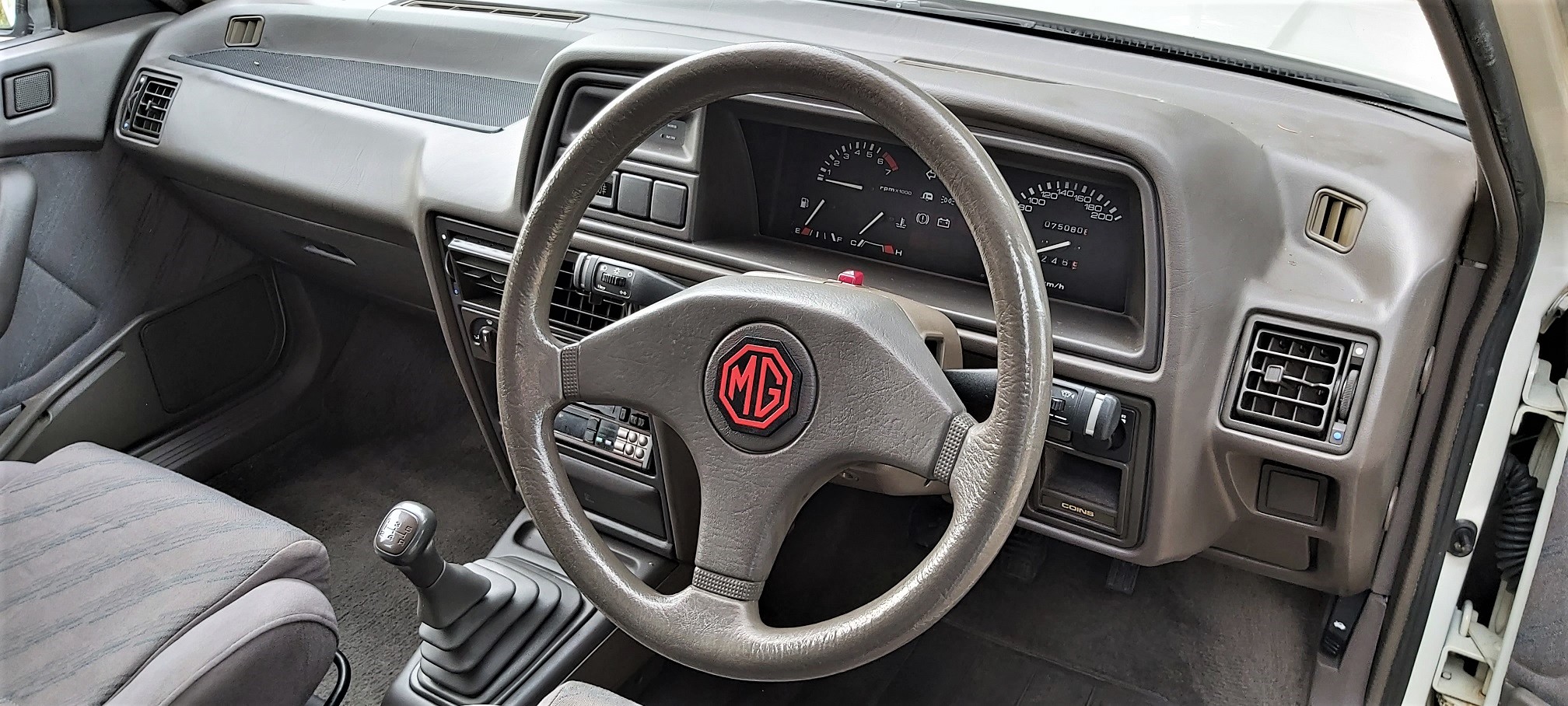 1990 Rover MG SL - Waimak Classic Cars