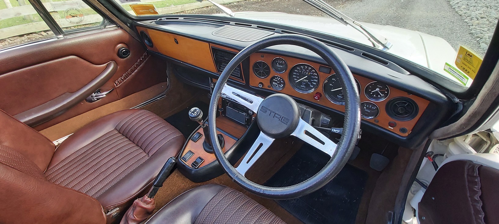 1973 Triumph Stag V8 - Waimak Classic Cars
